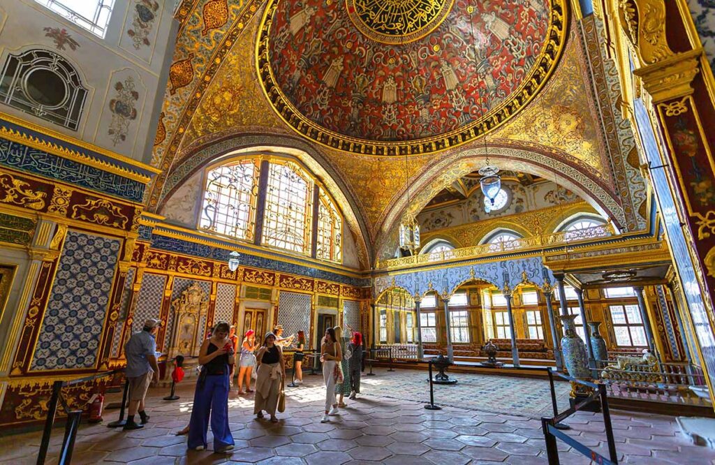 4 Secret Gems inside Istanbul’s Majestic Ottoman Palaces
